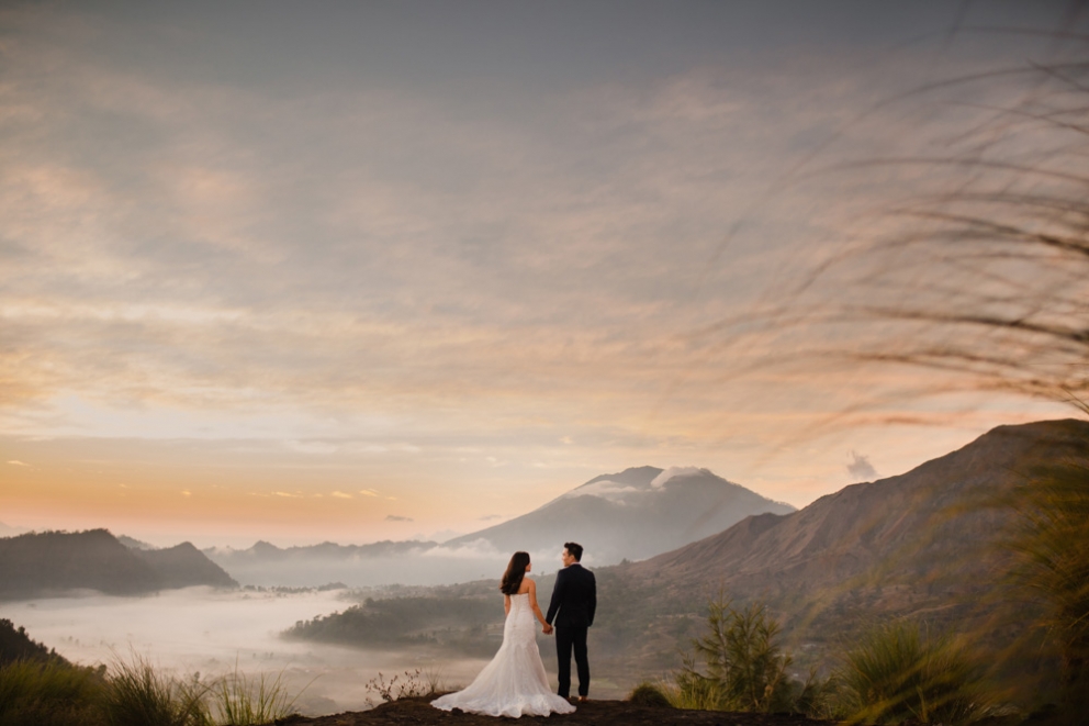 Bali pre wedding photography makes us feel both the joy and wonderful ...
